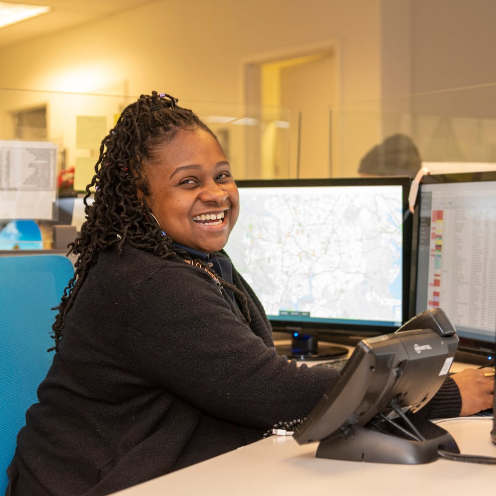 What Does a Dispatcher Do? A Day Inside Courier Dispatch Operations